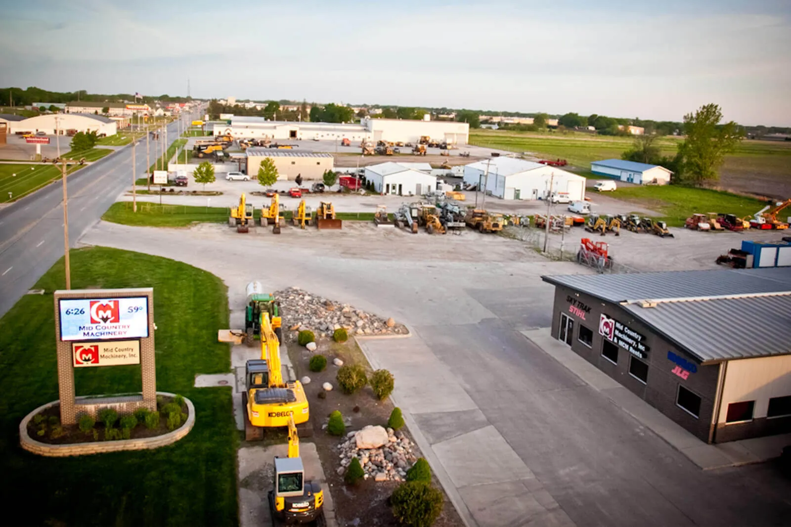 Mid Country Machinery | Heavy Equipment Dealer