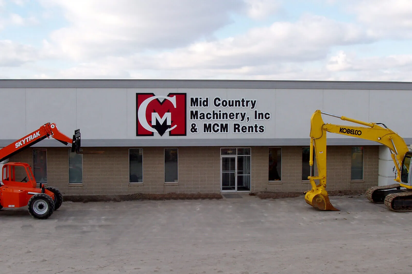 Mid Country Machinery | Heavy Equipment Dealer